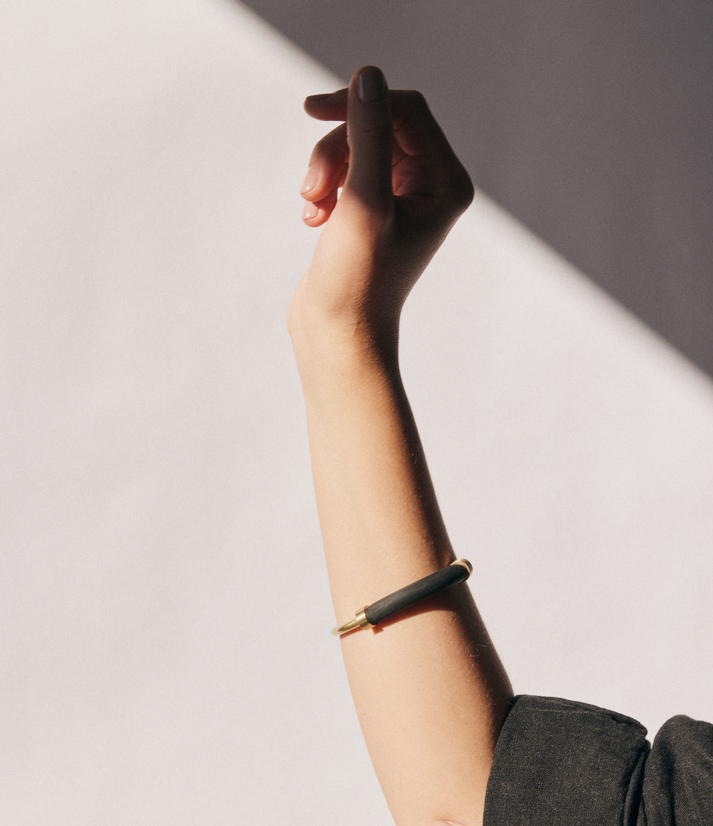 Solid Bangle – iloni